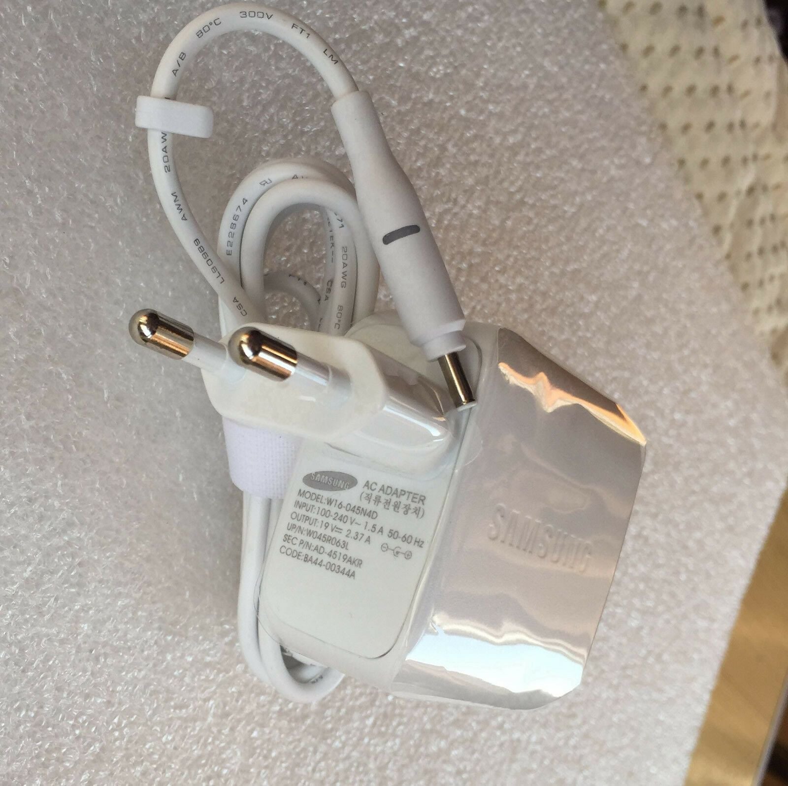 Original Samsung 45W AC Adapter for Samsung Notebook 9 NP900X3N-K03US