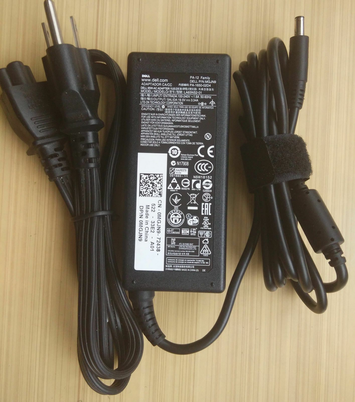 Original OEM Dell Vostro 14-5459 P68G001 65W 19.5V 3.34A AC Adapter C
